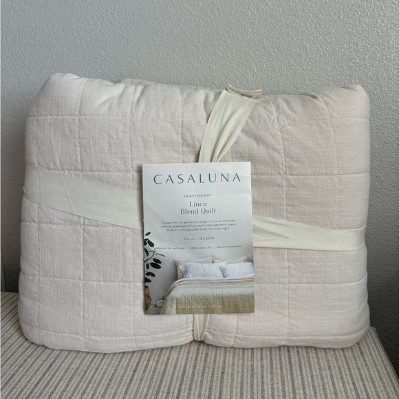 Casaluna | Bedding | Nwt Fullqueen Heavyweight Linen Blend Quilt ...